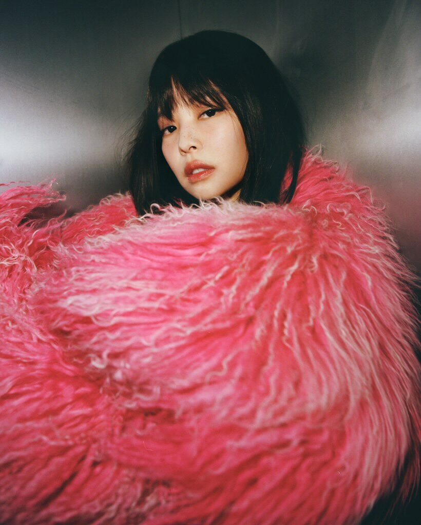 BLACKPINK's Jennie Confidently Rocks The Controversial "No-Pants" Trend ...