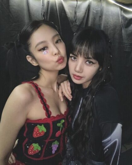 BLACKPINK Jennie And Lisa's Interactions At "Coachella" Gain Attention ...