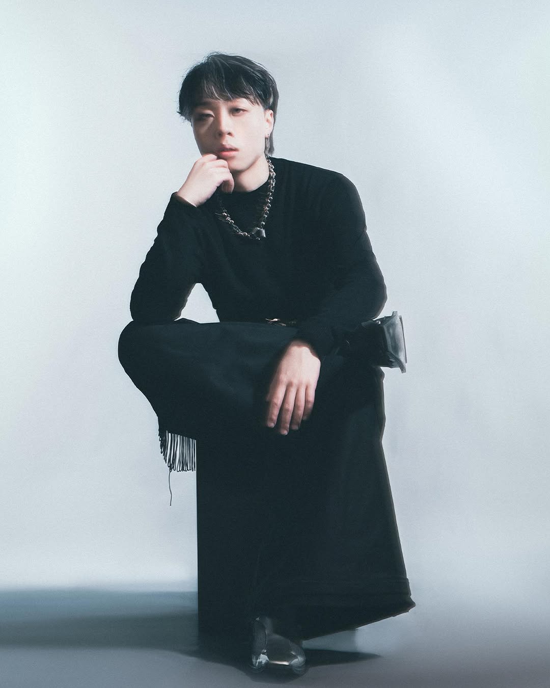 WATCH: Singer Caught Cheating On 7-Year Girlfriend With An 18-Year-Old - Koreaboo