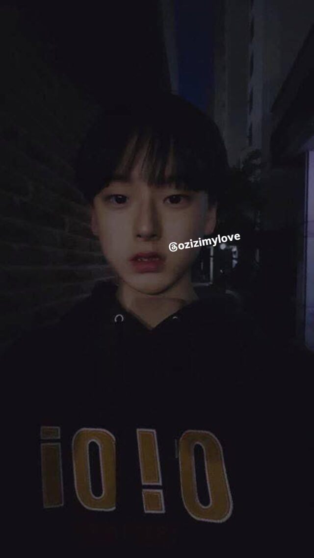"SMTR25" Hyunjun Goes Viral For Pre-Debut Photos As A Social Media Star - KPOP HIT