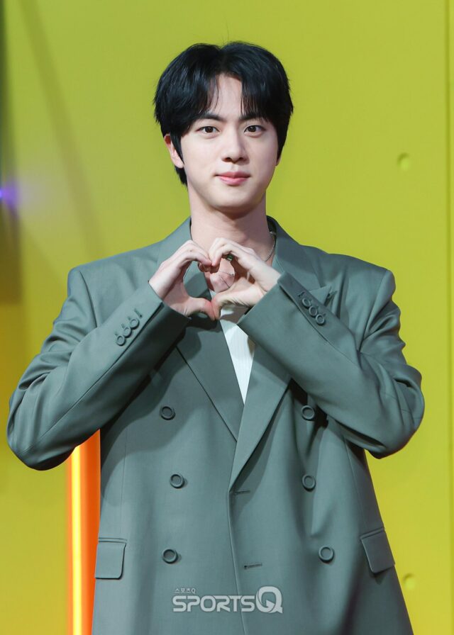 BTS Jin's Shocking Visuals At Recent Event Become A Hot Topic - Koreaboo