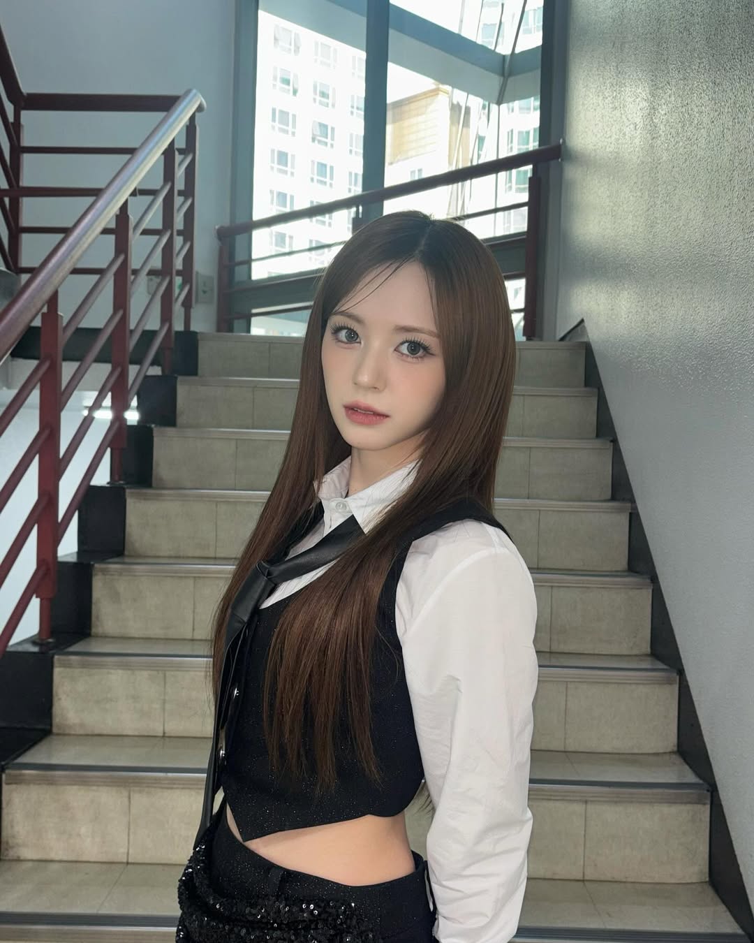 Popular Female Idol's Condition Sparks Concerns Amid Company Controversies, Including CEO's ...