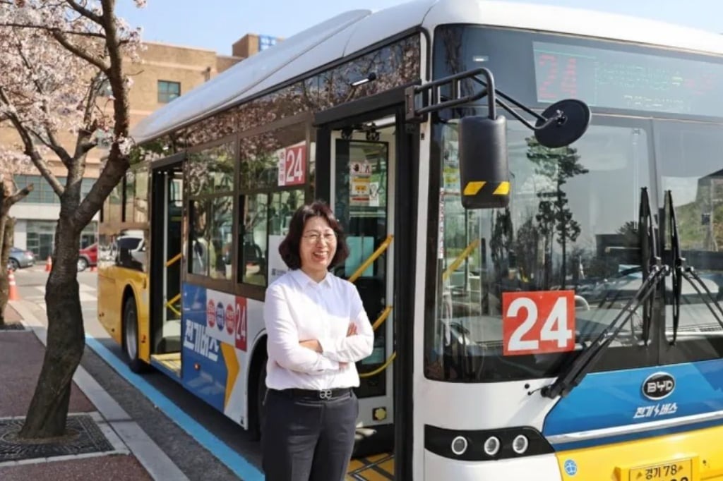 Korean Bus Driver Saves Foreign Student's Life, Goes Viral In Two ...