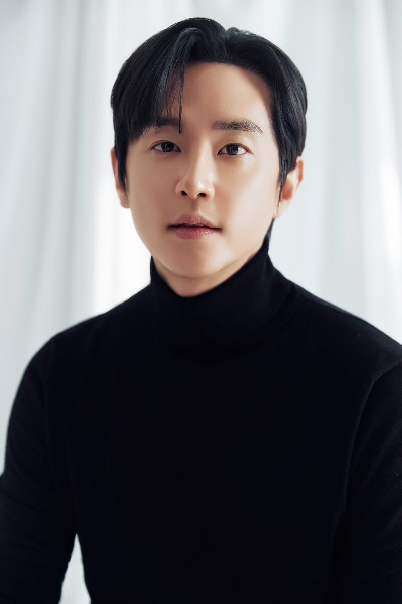 Handsome 42-Year-Old Actor Makes Surprise Wedding Announcement - Koreaboo