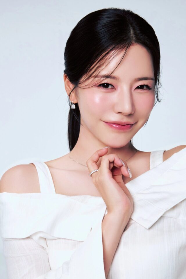 Girls' Generation's Seohyun Indirectly Gives An Update On Their Relationship With Sunny After ...