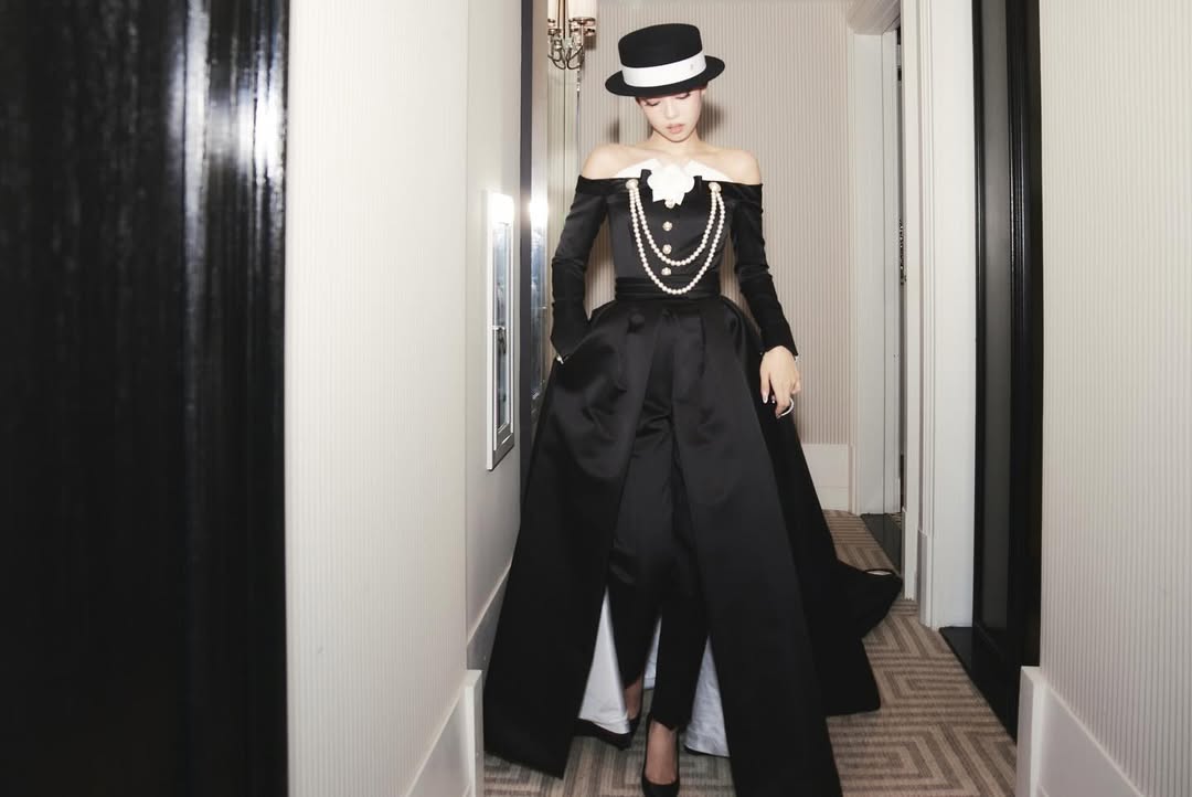 Unexpected Comments To BLACKPINK's Jennie From "2025 Met Gala" Photographers Trigger Hot ...