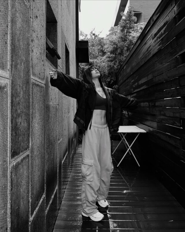 Popular Star Shows Off Sexy AF Abs After Removing Tattoos - Koreaboo