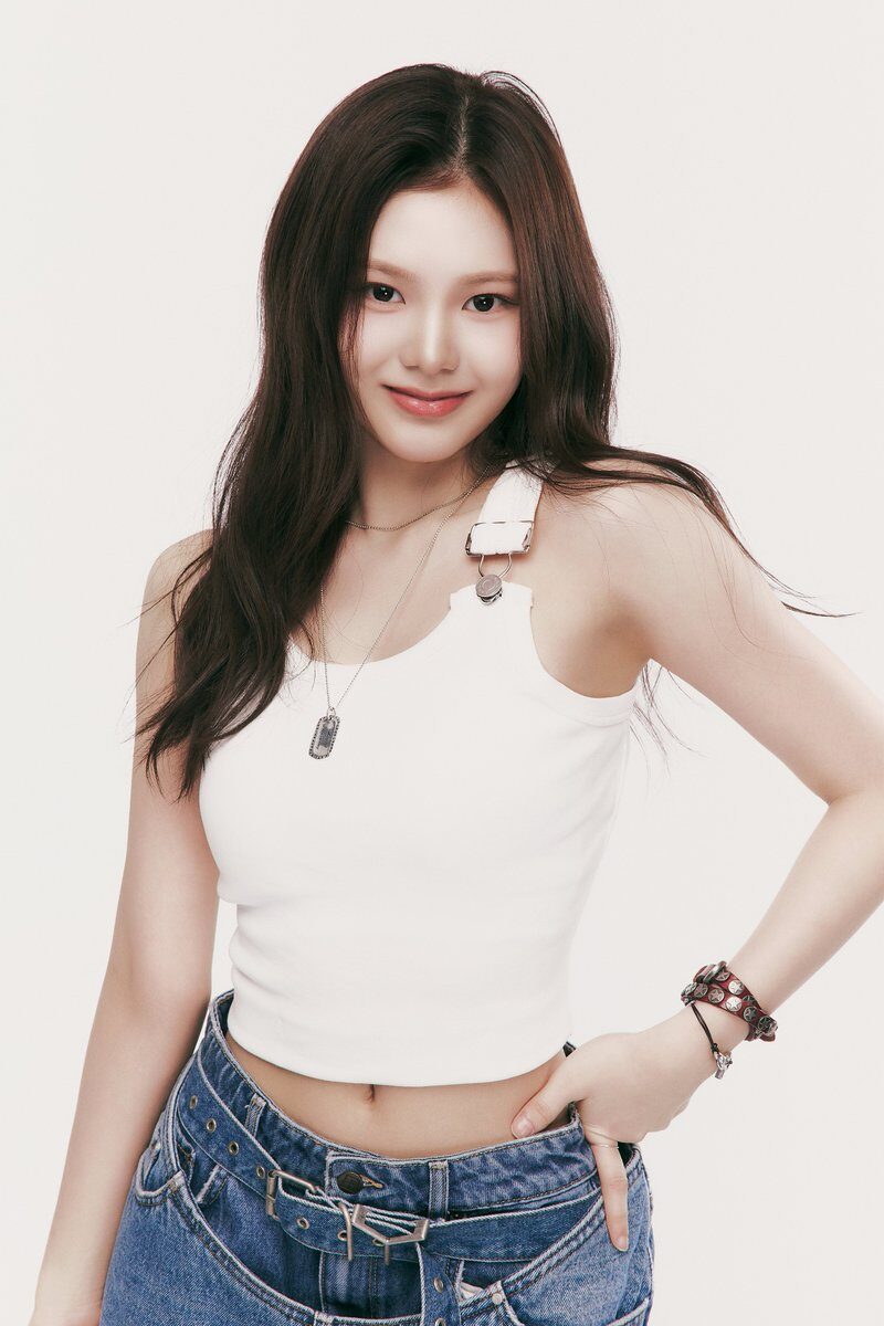 5th-Gen Girl Group Sparks Huge Controversy, Fans Disgusted At Youngest Member's Shocking Age ...