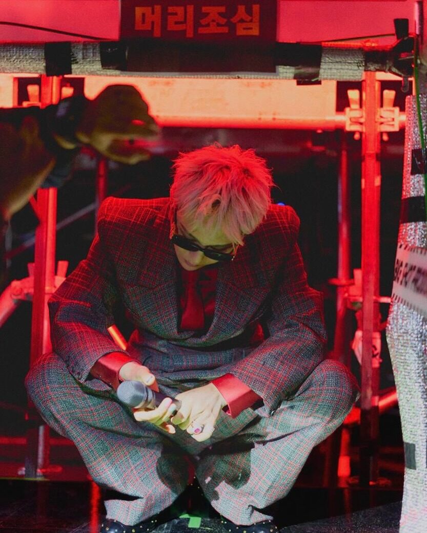 BIGBANG's G-Dragon Makes Netizens Jealous Over This Body Part - Koreaboo