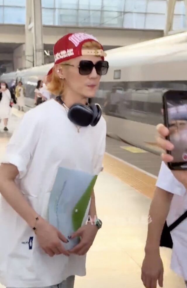 Luhan Trends Over Shocking Appearance Change After Cheating Exposé And ...