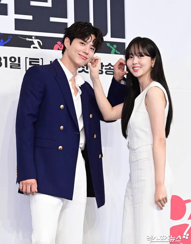 Park Bo Gum's New K-Drama Debuts With Impressive Numbers... But Also Criticism - Koreaboo