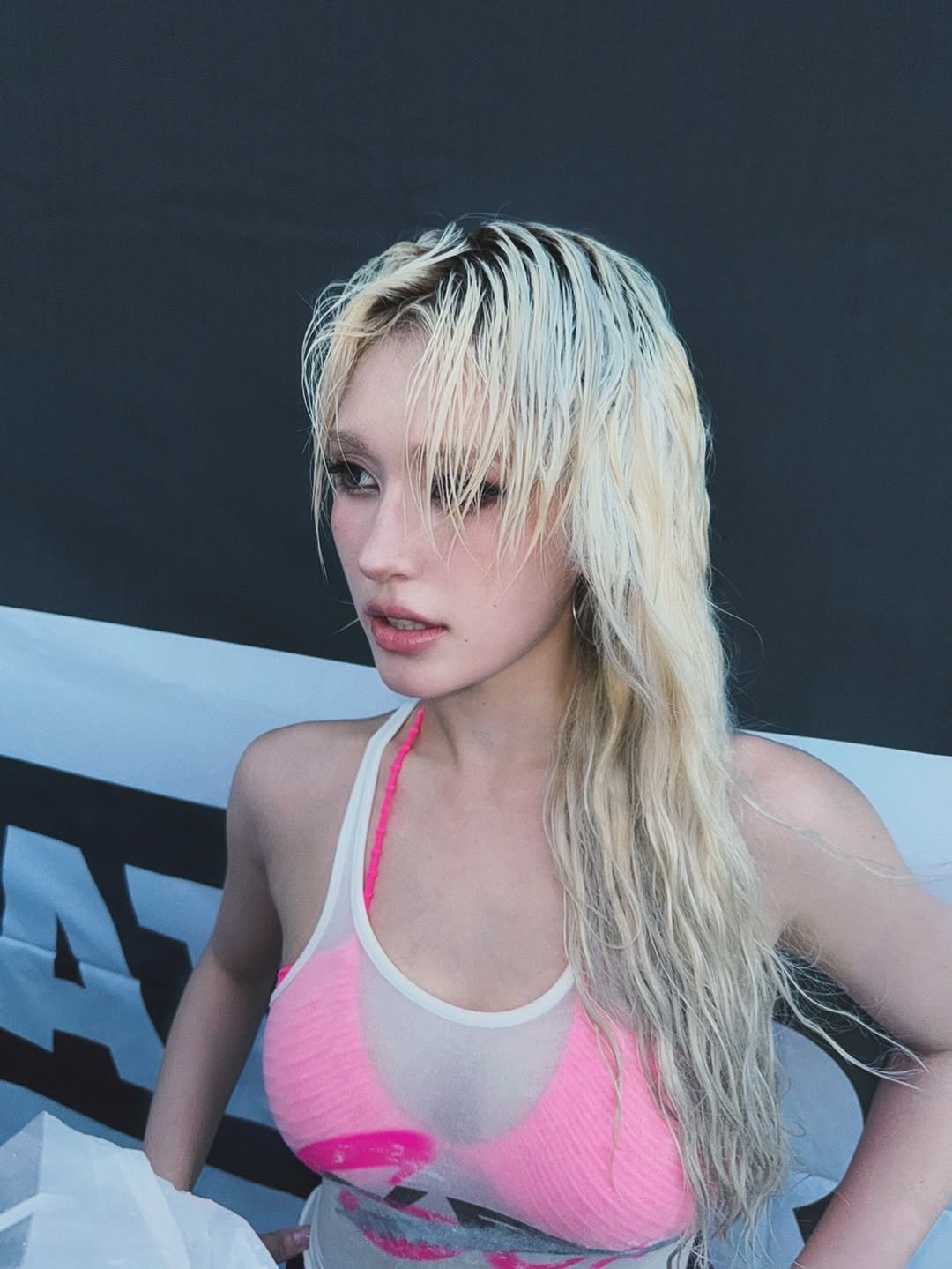 Somi Shocks With Sexy "Exposed Bra" Outfit At 2025 WATERBOMB - Koreaboo