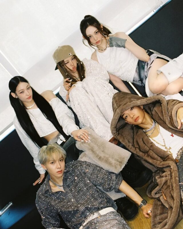 Two Popular Idols Embroiled In Dating Allegations After Actions On New ...