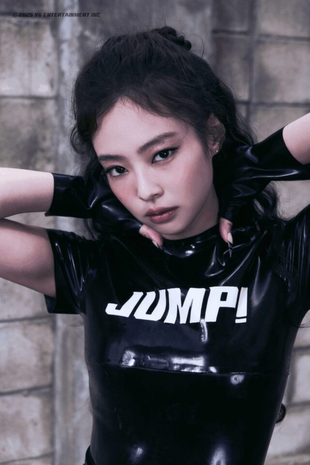 BLACKPINK's Jennie Flashing The Audience Draws Heated Comparisons To Kwon Eunbi's Viral ...