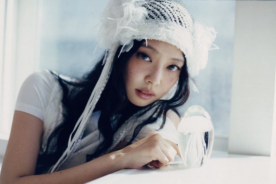 BLACKPINK Jennie's Waist Size In Viral Photos Triggers Huge Reactions ...