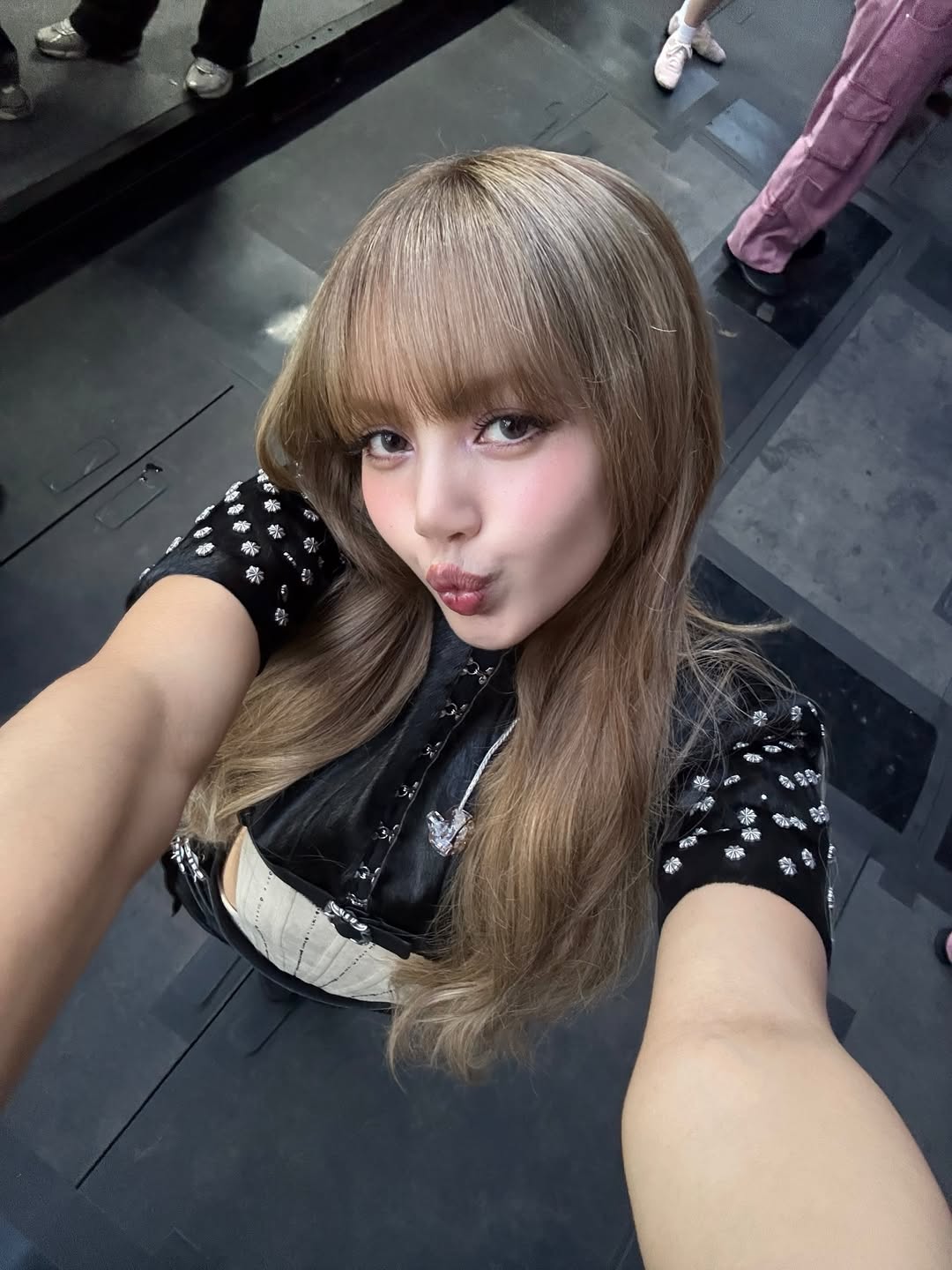 "Lisa Topping You" - Dancer Talks About Her Sexy Moment With BLACKPINK ...