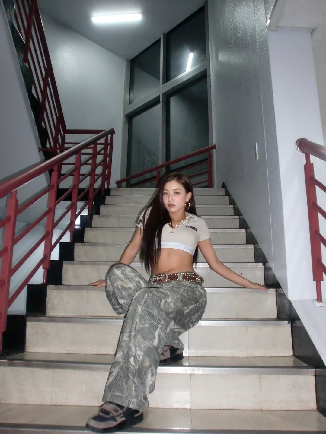 TWICE's Jihyo Faces Wardrobe Malfunction During Performance And Handles ...