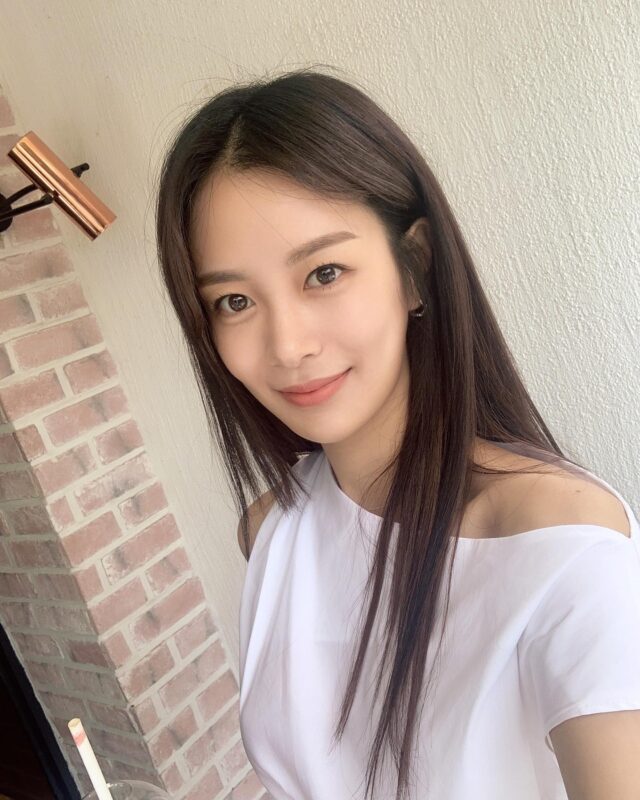 Korean Netizens Defend BTS Jimin's Alleged Girlfriend As She Releases Intimate Video With Him ...