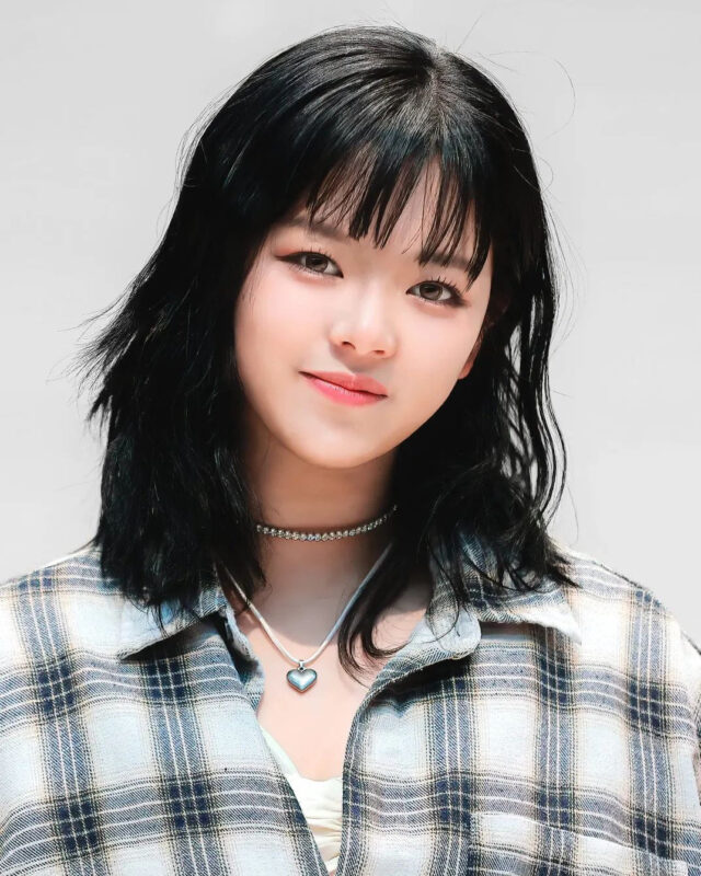 TWICE Jeongyeon's "Exposed Underwear" Outfit Triggers Hot Reactions ...