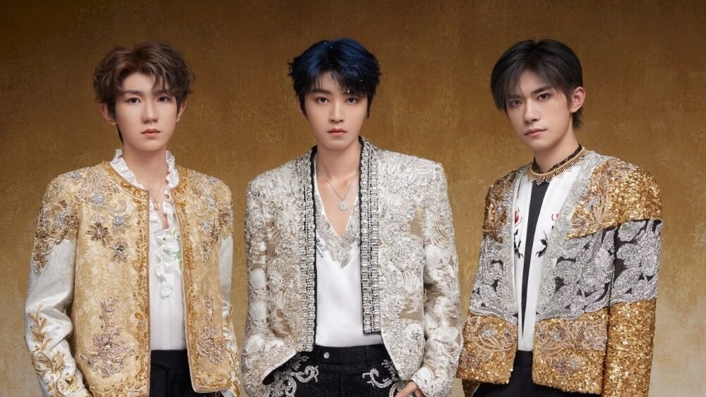 Popular Male Idol's Unusual Livestream Attracts 14 Million Viewers - Koreaboo