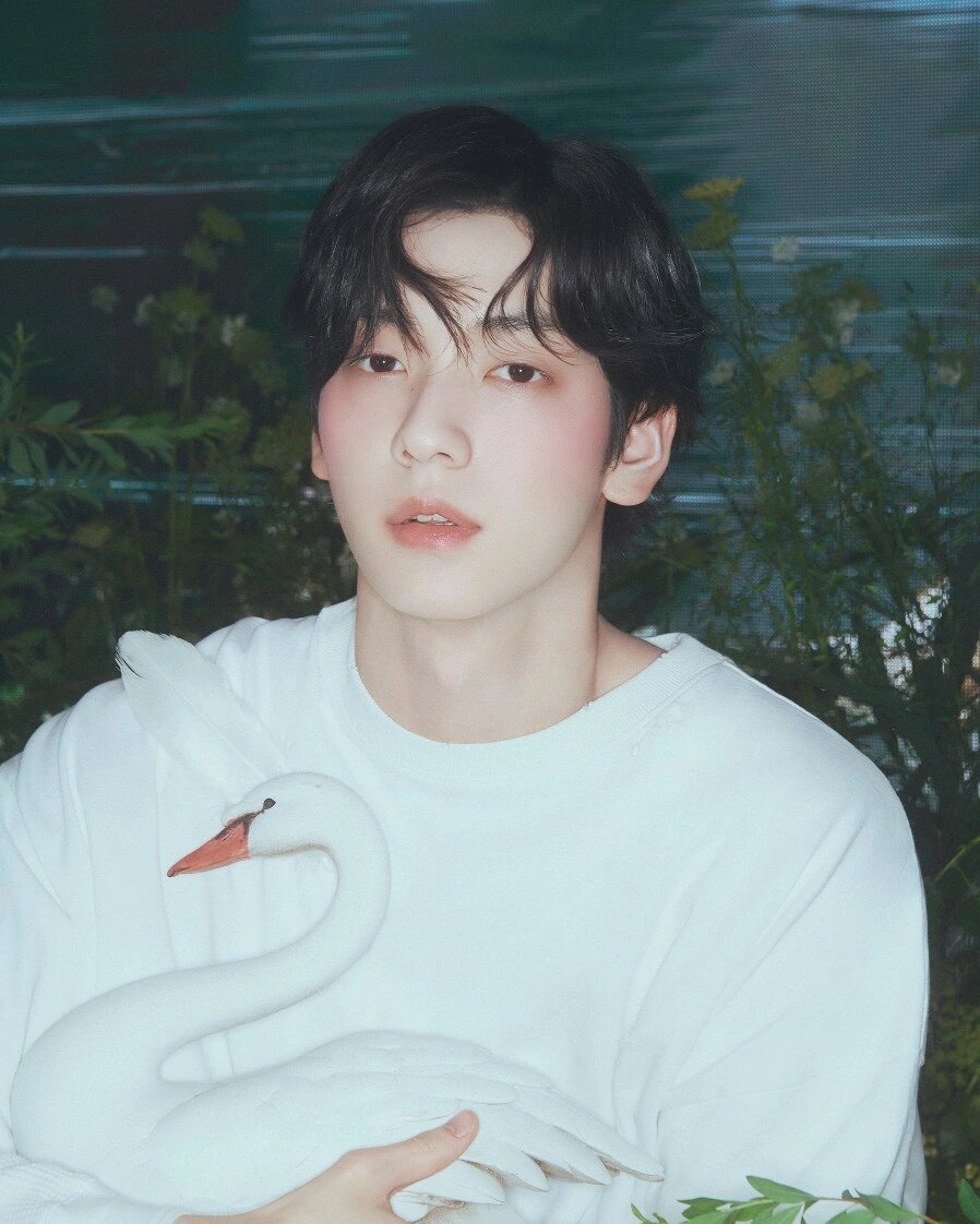 TXT's Soobin Get Reported To ICE Following Massive US Raid Detaining Koreans - Koreaboo