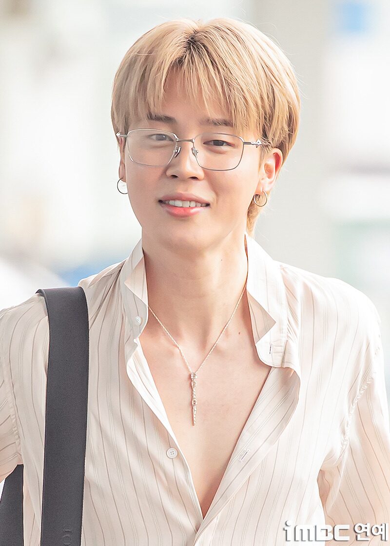 BTS's Jimin Sets The Standard With An Iconic Airport Outfit That Goes ...