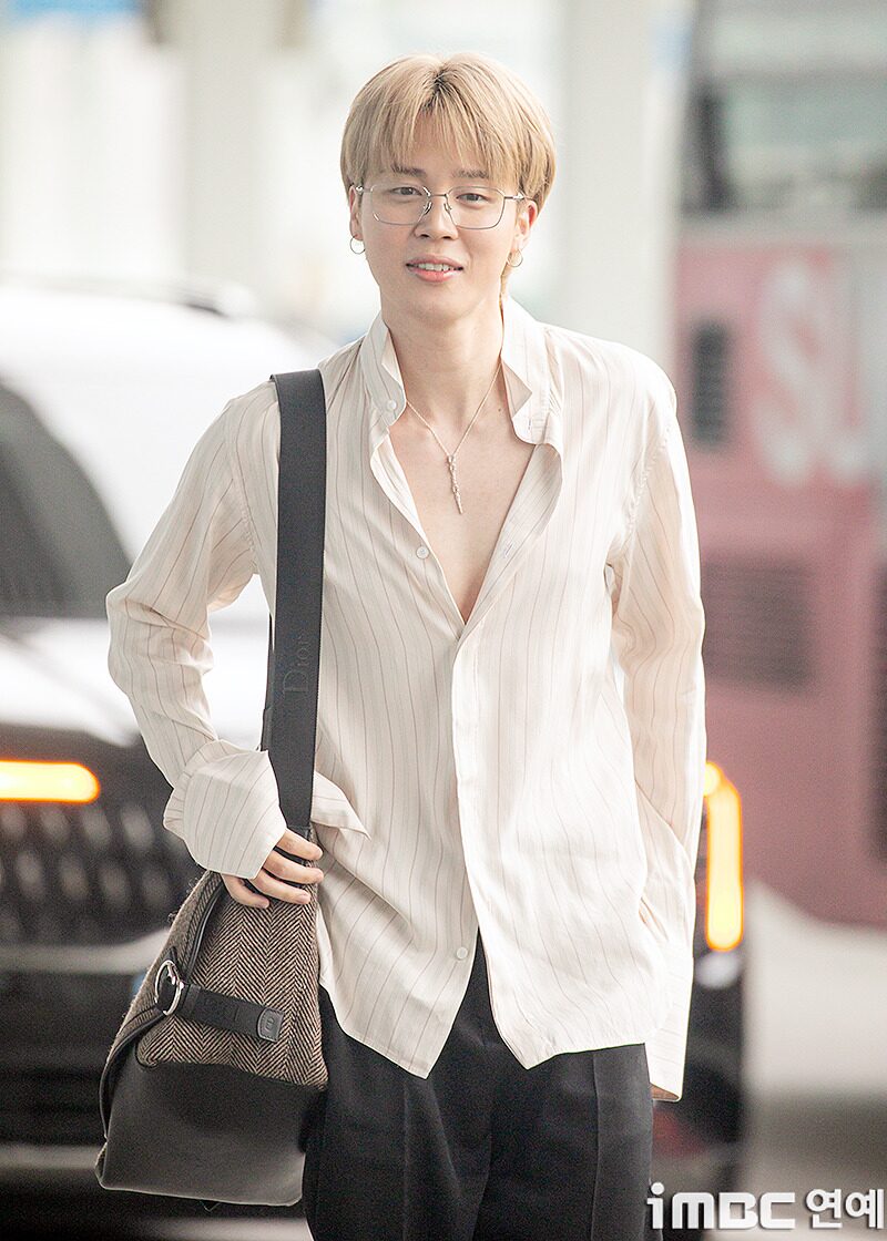 BTS's Jimin Sets The Standard With An Iconic Airport Outfit That Goes ...