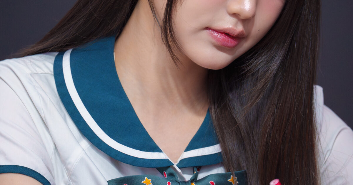 IVE Jang Wonyoung’s "Unedited” Photos Spark Intense Reactions - Koreaboo