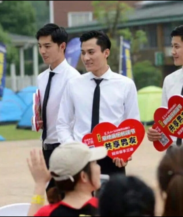 Rising Actor In Globally Popular Series Gains Attention for Past As A ...