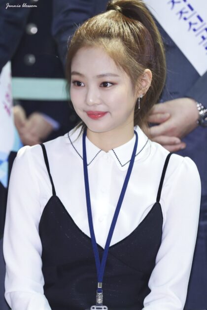 BLACKPINK's Jennie Debuts New Hairstyle, Draws Major Attention - Koreaboo