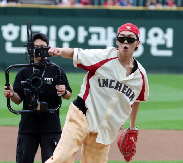 Actor Choi Hyun Wook Almost Injures A Child Fan, Issues Apology - Koreaboo