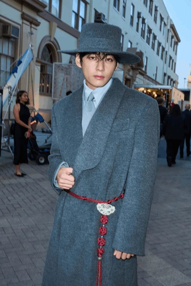 BTS V's Appearance At Latest High-Profile Event Sparks Mixed Reactions ...
