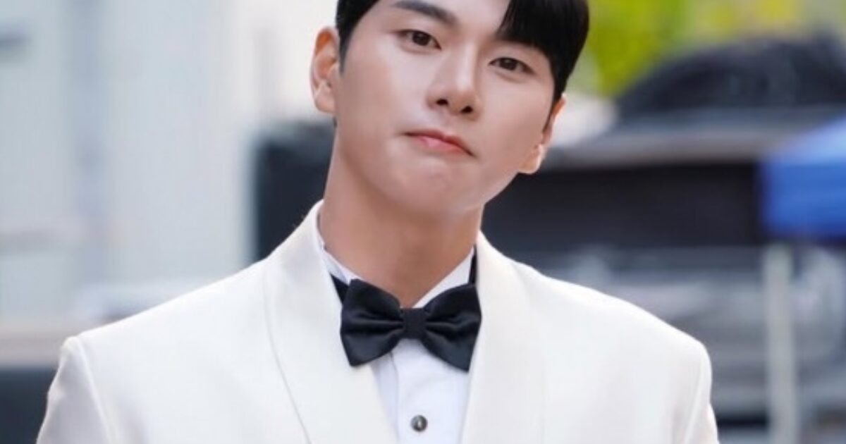 Actor Lee Yi Kyung Fiercely Calls Out Production Teams Who Betrayed Him ...