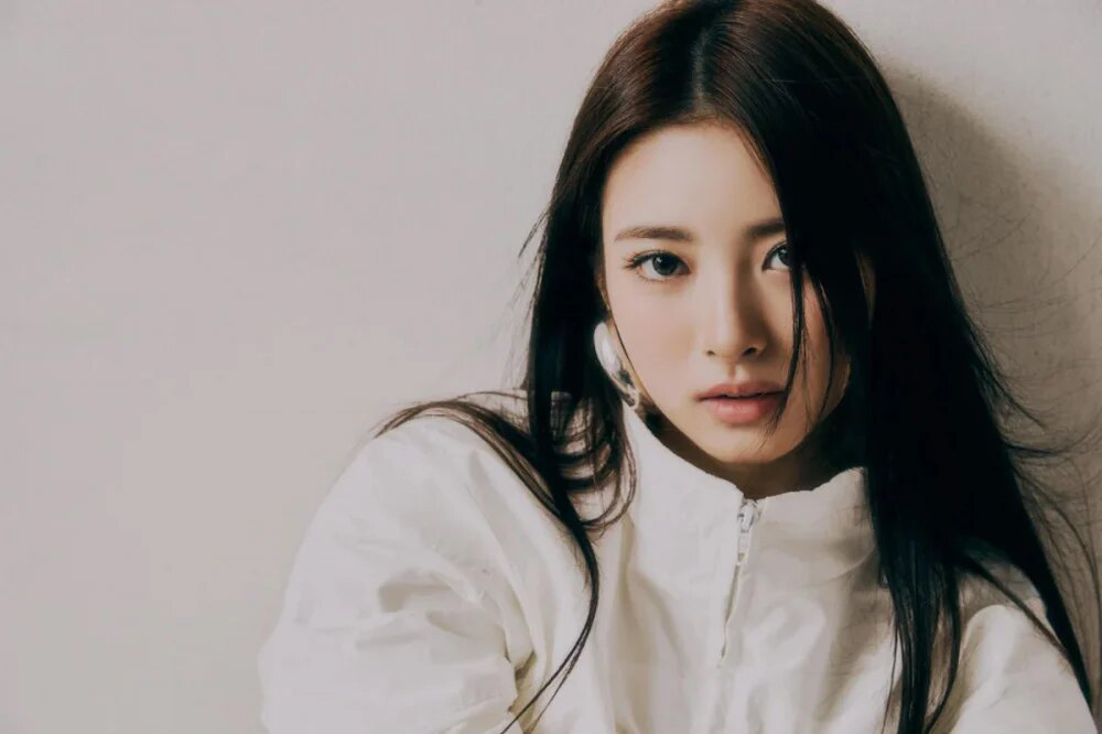 MEOVV's Anna Gains Attention For Her "Very Different" Bare Face - Koreaboo