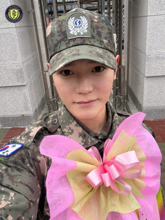 Popular Idol’s Emotional Behavior After Military Discharge Goes Viral ...