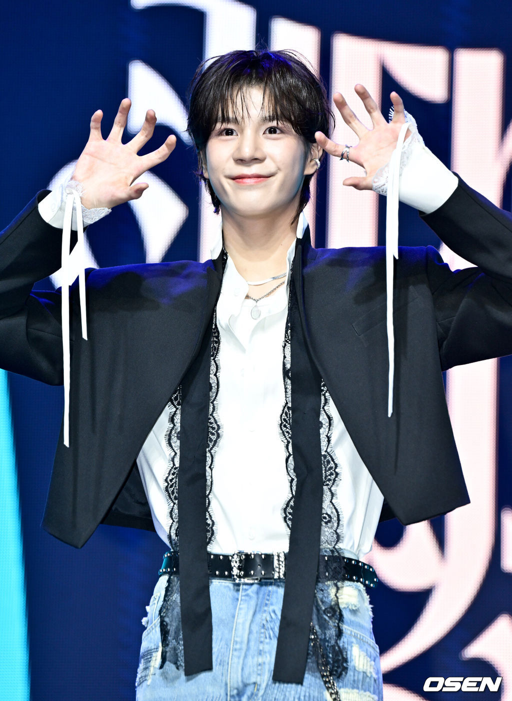 Active K-Pop Idol To Enlist In Military At 18 Years Old - Koreaboo