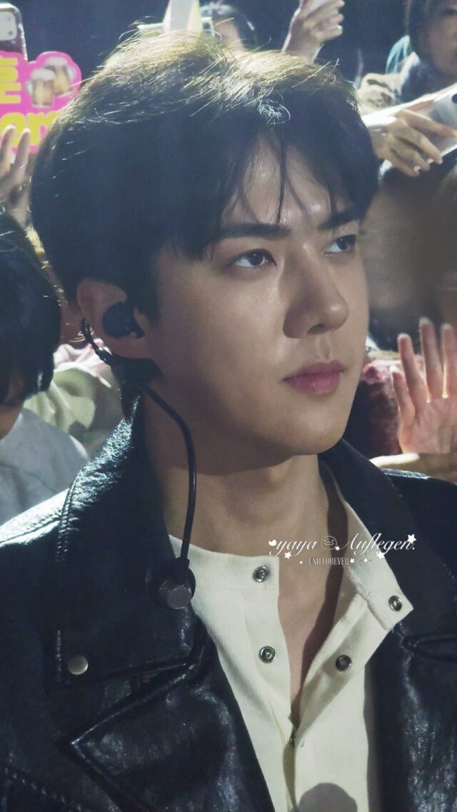 EXO Member’s Real-Life Phone Camera Photos Go Viral - Koreaboo