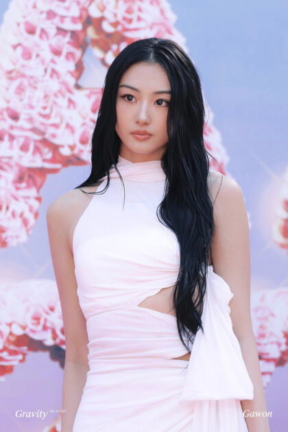 5th Gen Idol's "Exposed Bra" Fashion Week Look Triggers Harsh Reactions ...