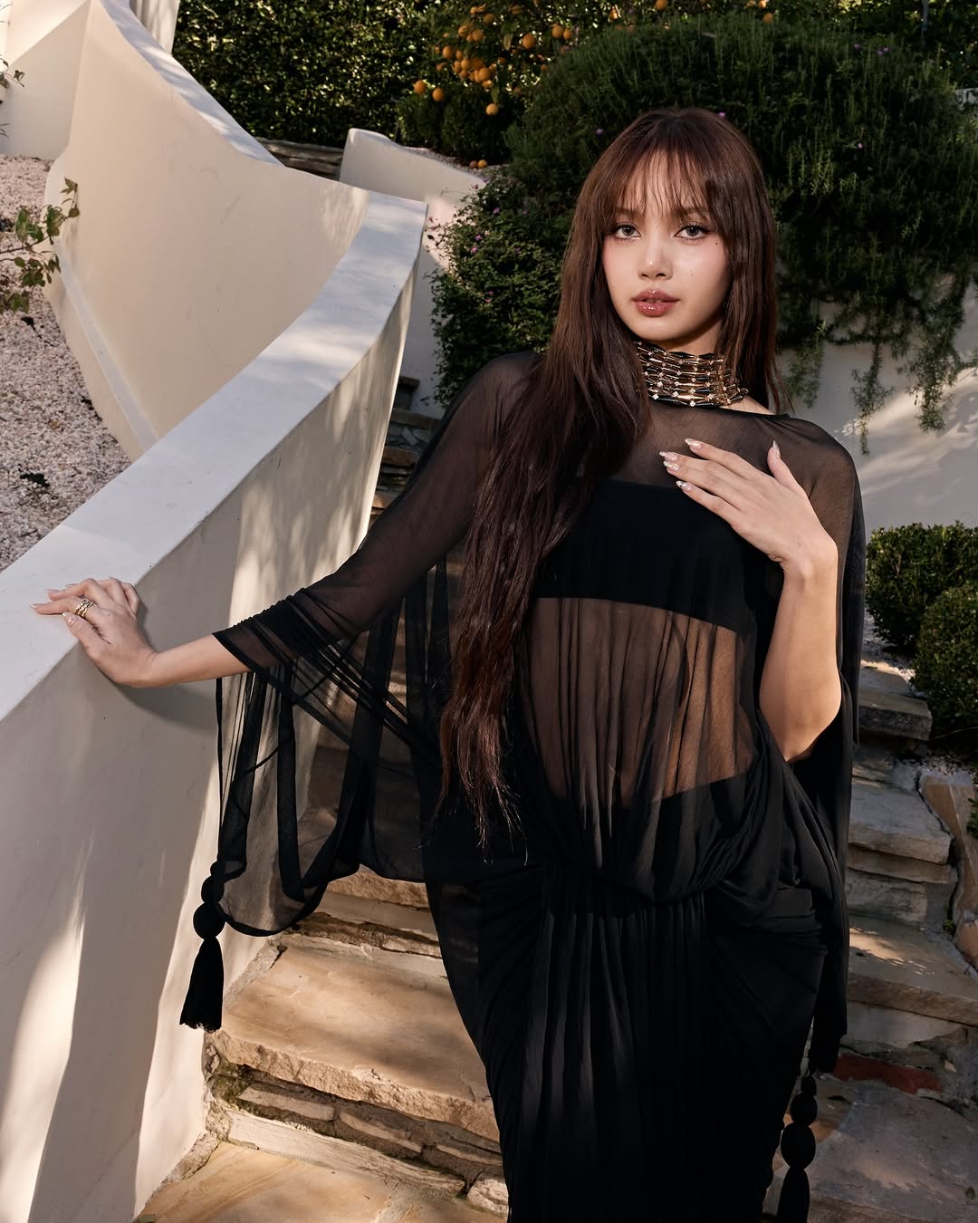 BLACKPINK's Lisa Draws Major Reactions With 'Sexy' And 'Revealing ...