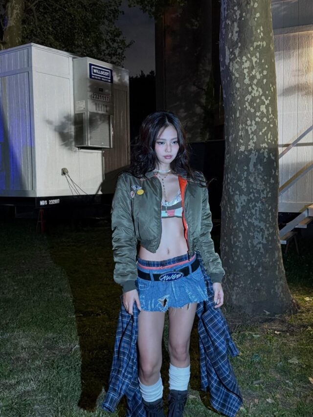 BLACKPINK's Jennie Captivates With Daring Crop Top Look - Koreaboo